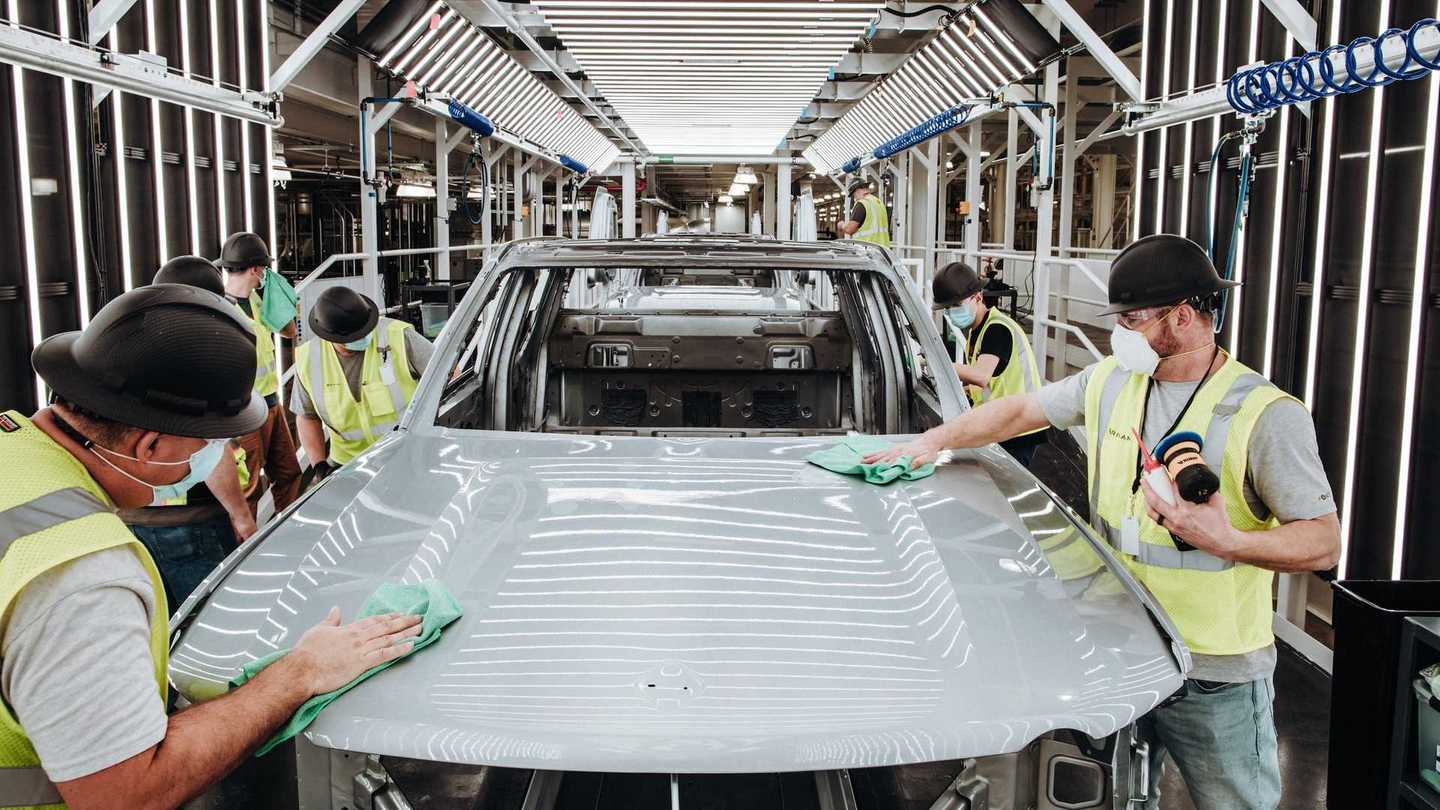 Report: Rivian Boosts Production Towards 200 Units Per Week