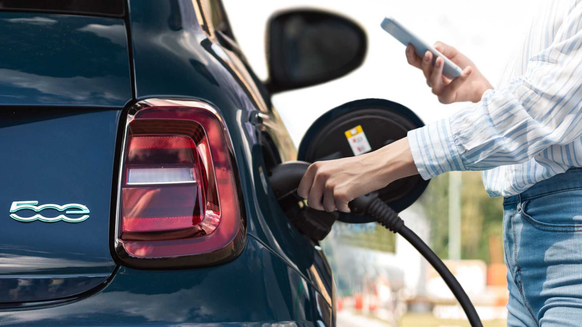 L'auto elettrica cresce in quasi tutta Europa. Tranne in Italia