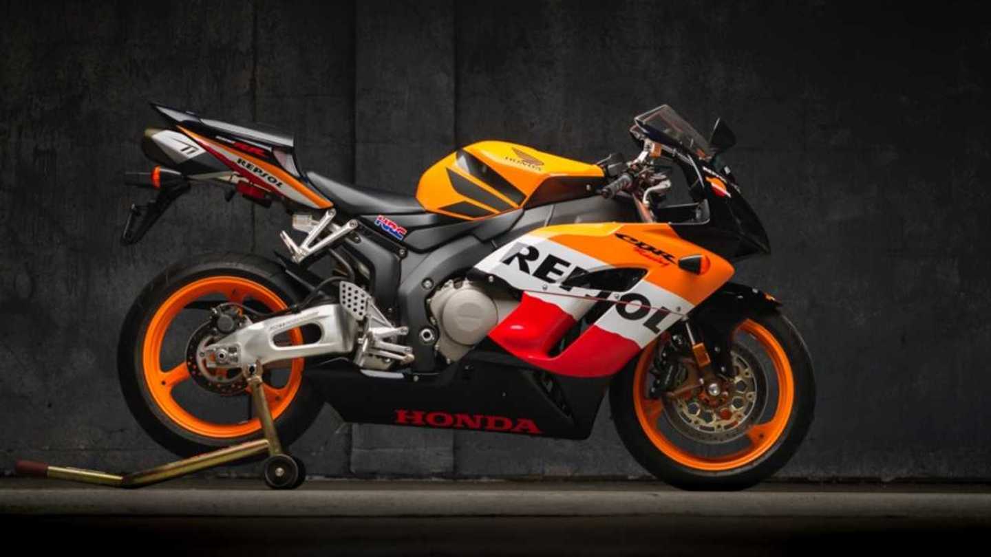 CBR1000RR Repsol 2005 Ini Masih Mulus Habis, Odometer 724 Km