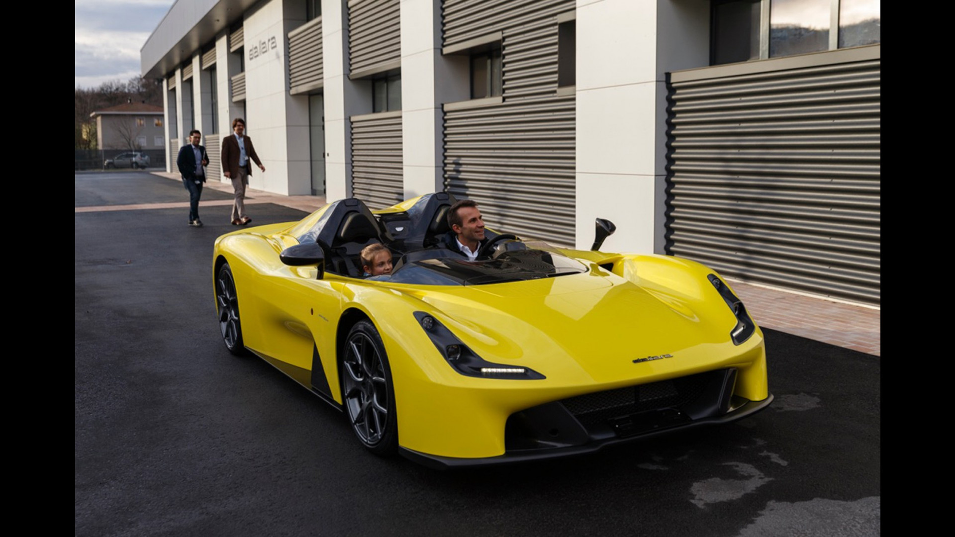 Dallara Stradale, consegnato il primo esemplare