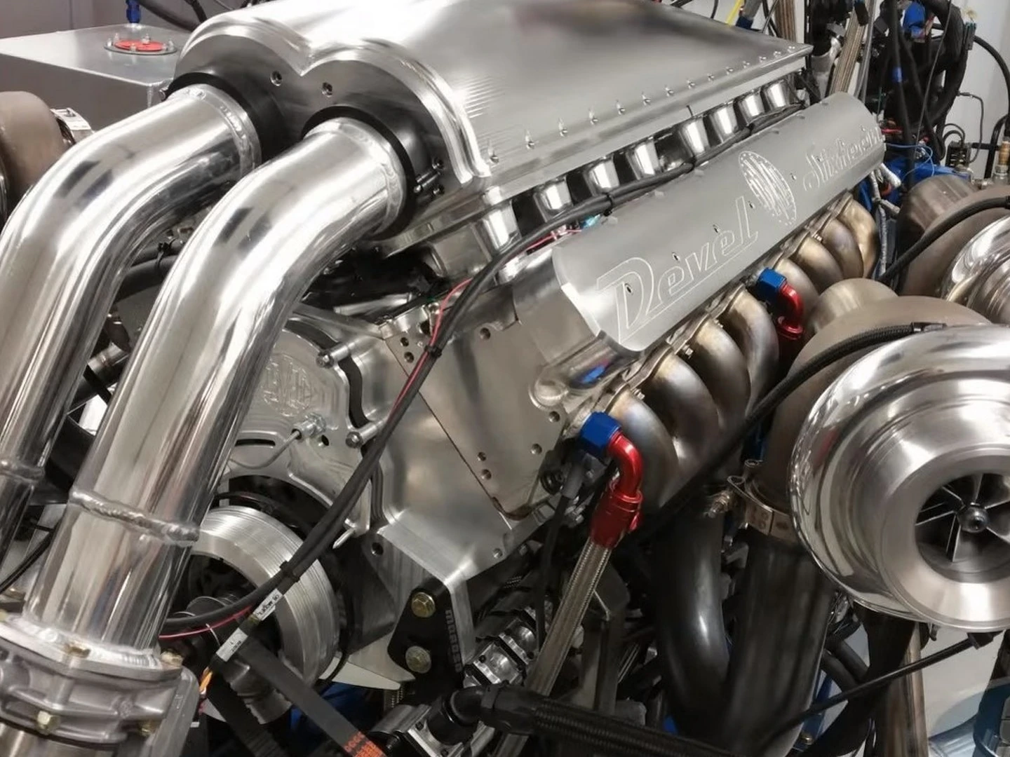 V16 Engine Twin Turbo Devel Sixteen Wikipedia
