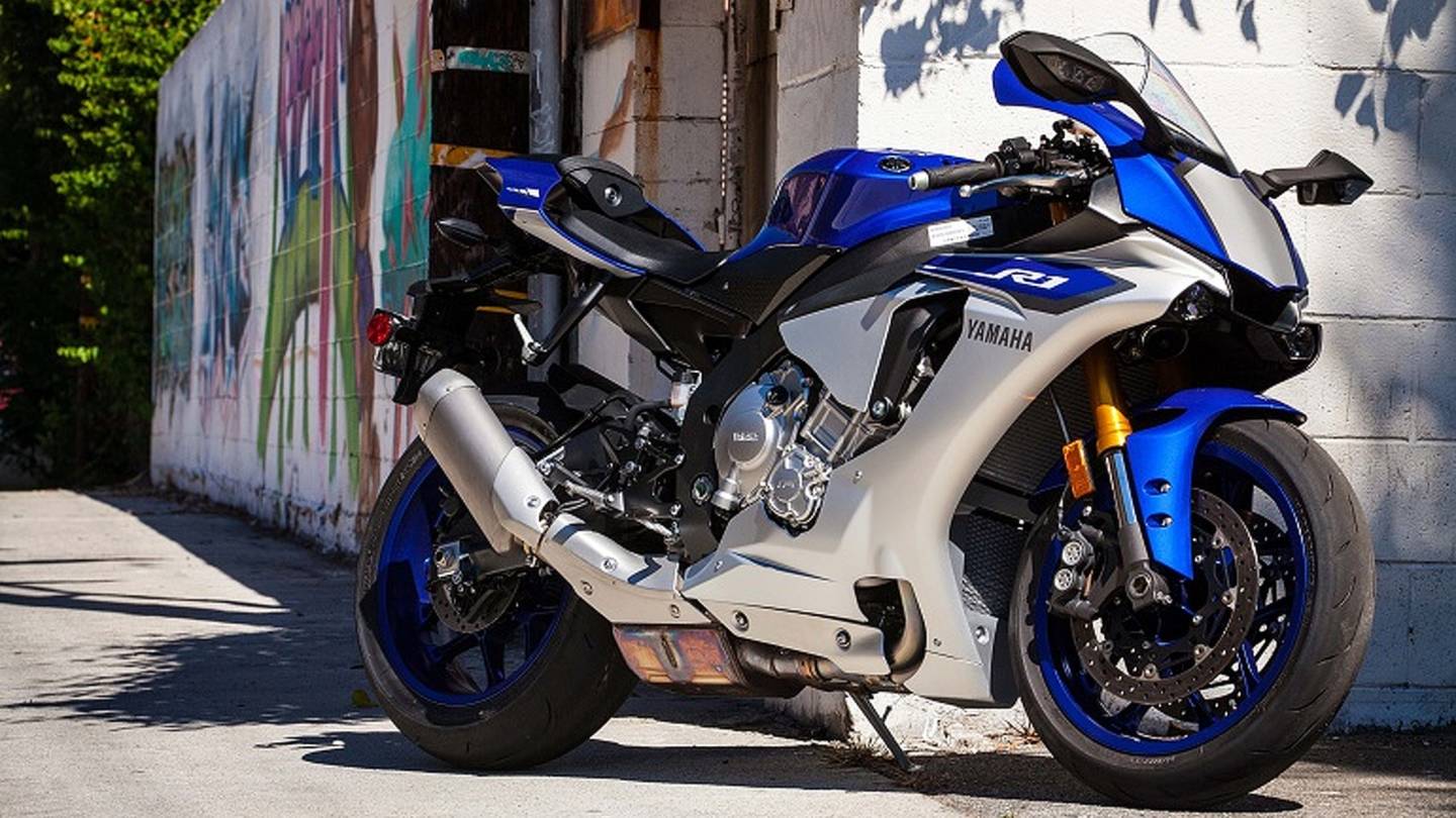 Tons of Track Fun: The 2015 Yamaha YZF-R1 - Review