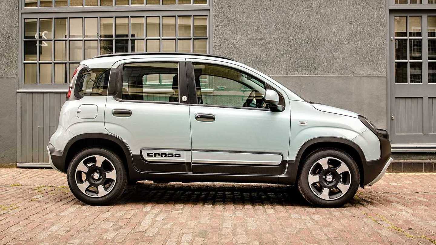 Toyota Sienta, la multispazio giapponese che somiglia alla Panda