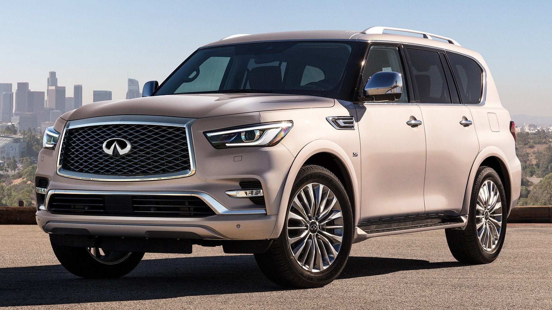 Infiniti QX80 2018, il mega SUV di lusso