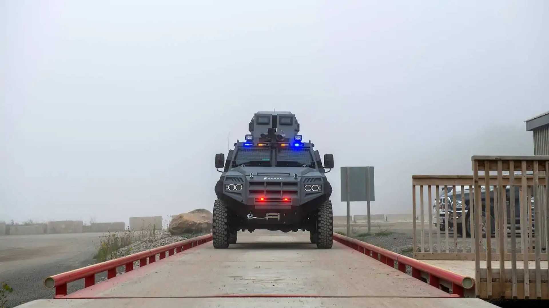 Roshel Senator APC Is An Armored SUV Ready For Any Apocalypse