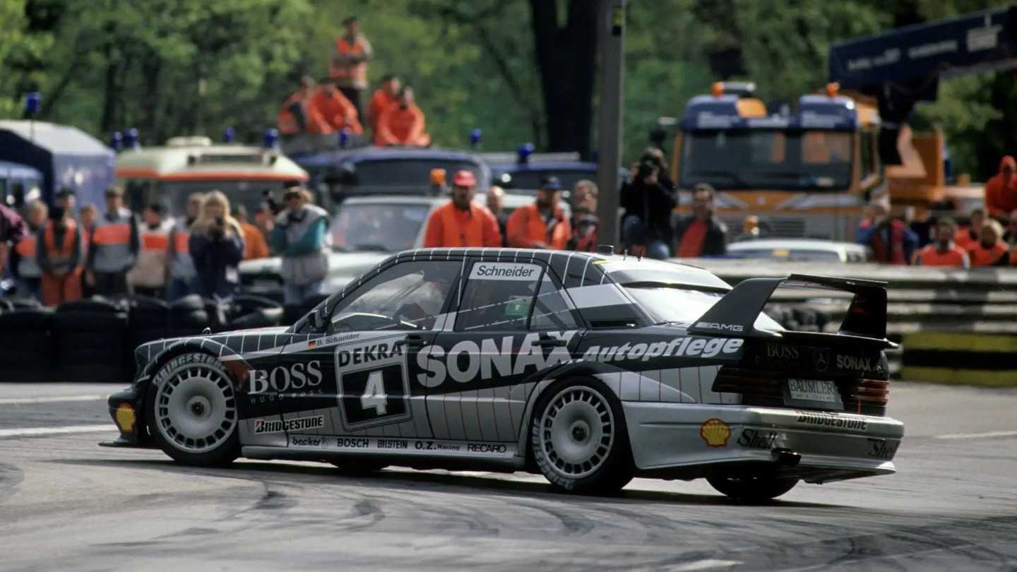 A subasta este genial Mercedes-Benz 190 E 2.5-16 Evolution II DTM