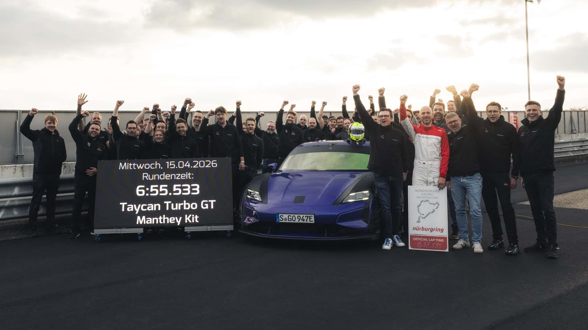 Photos: Porsche Taycan Turbo GT Manthey Nürburgring Record | Motor1.com