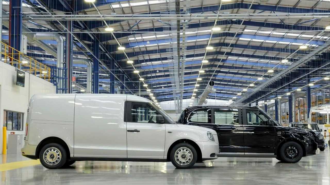 Ansty, la fabbrica "green" dei nuovi Taxi elettrici di Londra