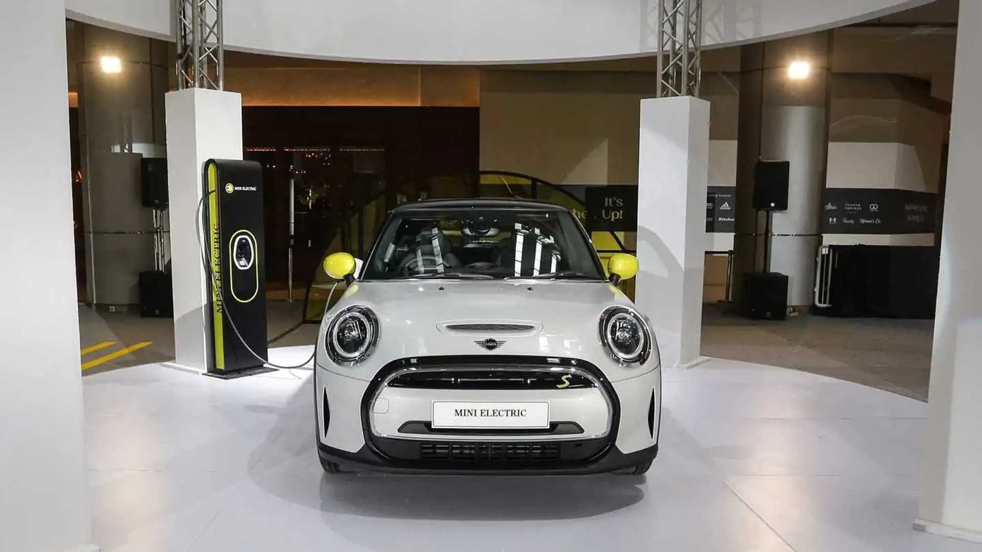 MINI Electric Hadir di Indonesia, Banderol Mulai Rp940 Jutaan