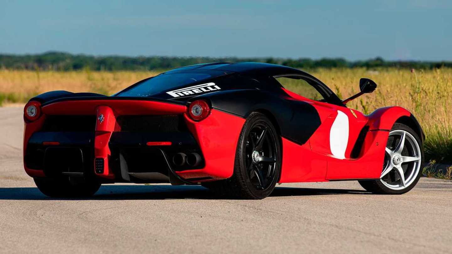 Les trois prototypes de la Ferrari LaFerrari arrivent aux enchères