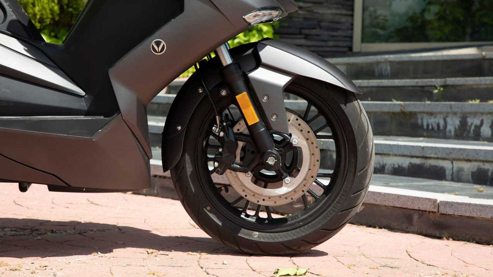 Nerva EXE, el e-scooter español a prueba