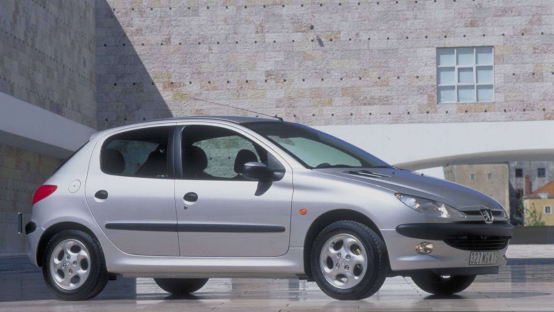 #TBT Motor1.com - Peugeot 206 completa 20 anos
