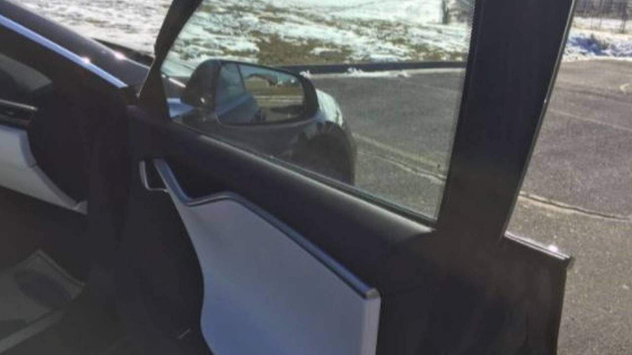 Cette Tesla Model S ne craint plus les balles