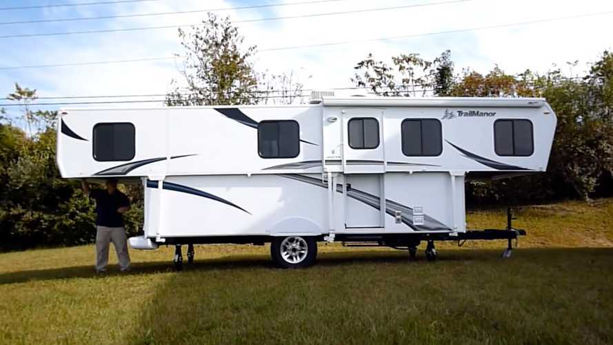 Lance Debuts Non-Slideout Camping Trailer With Airstream-Like Layout