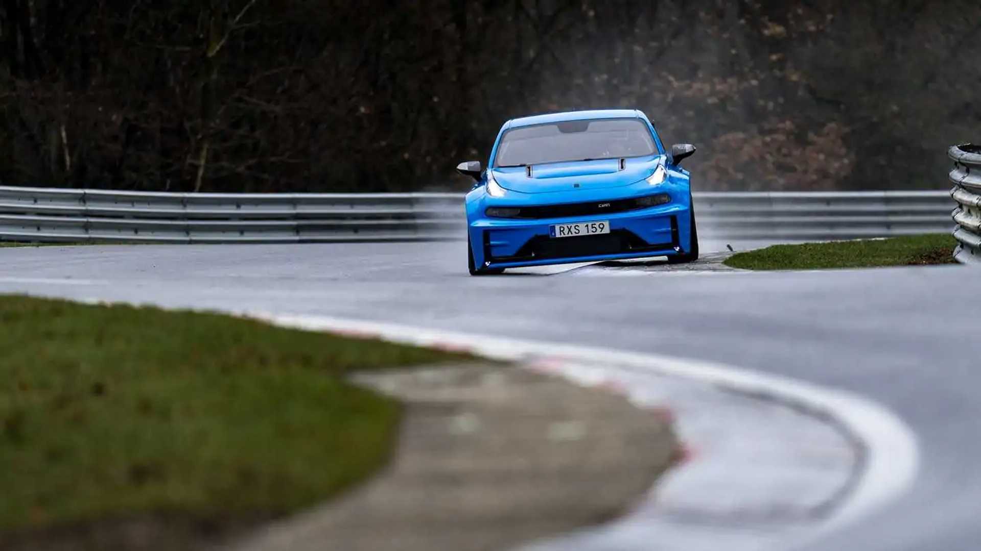Lynk & Co 03 Cyan Concept Nürburgring'de iki rekor kırdı