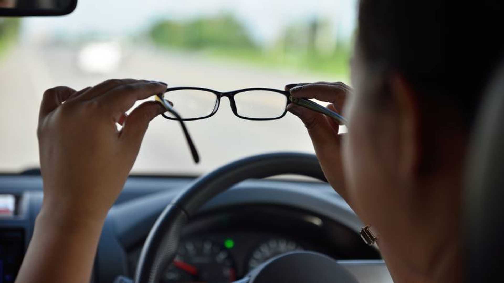 Brits Think Drivers Should Undergo Mandatory Eyesight Tests At 59