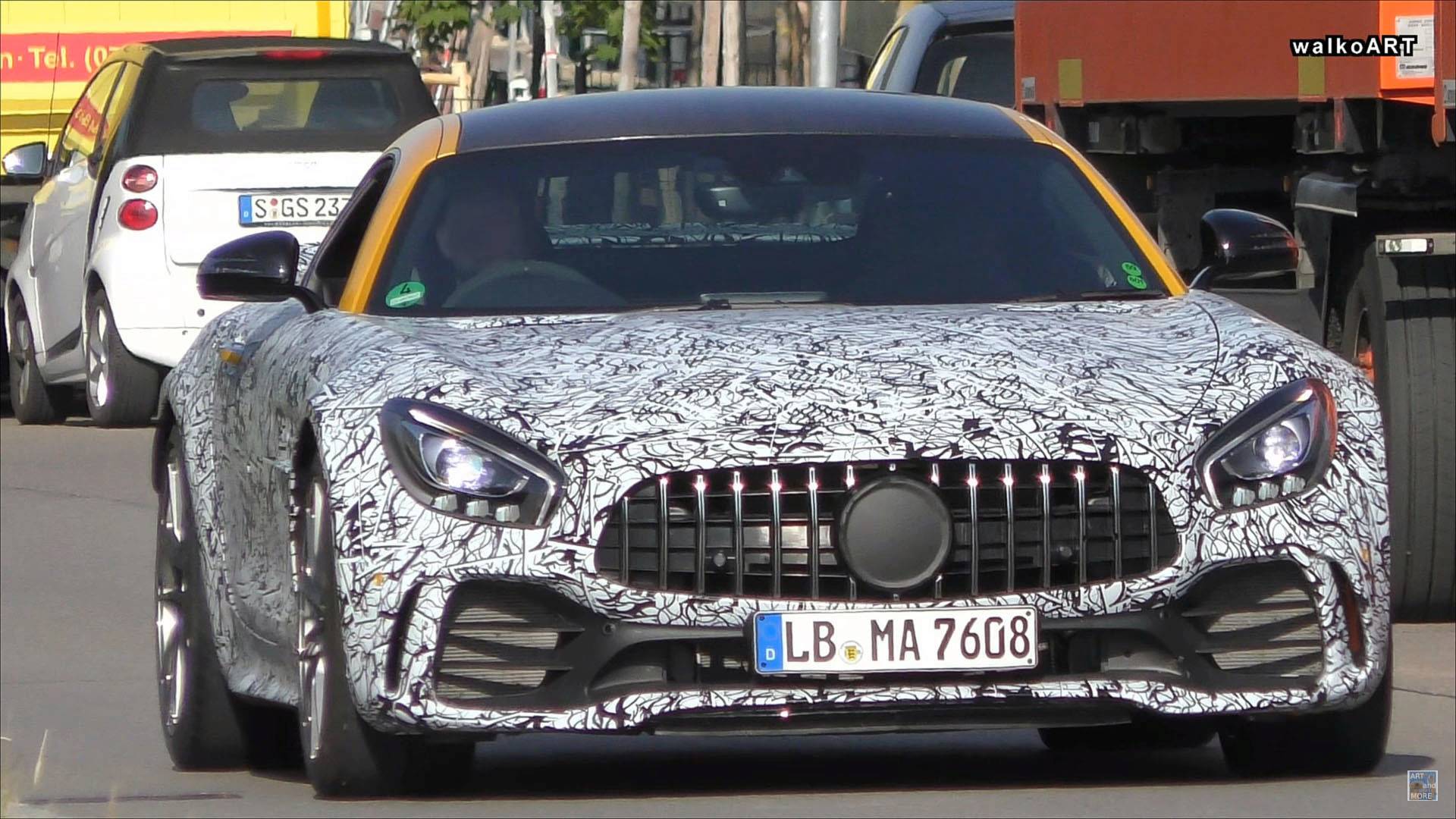 VIDÉO - Que cache ce prototype de la Mercedes-AMG GT R