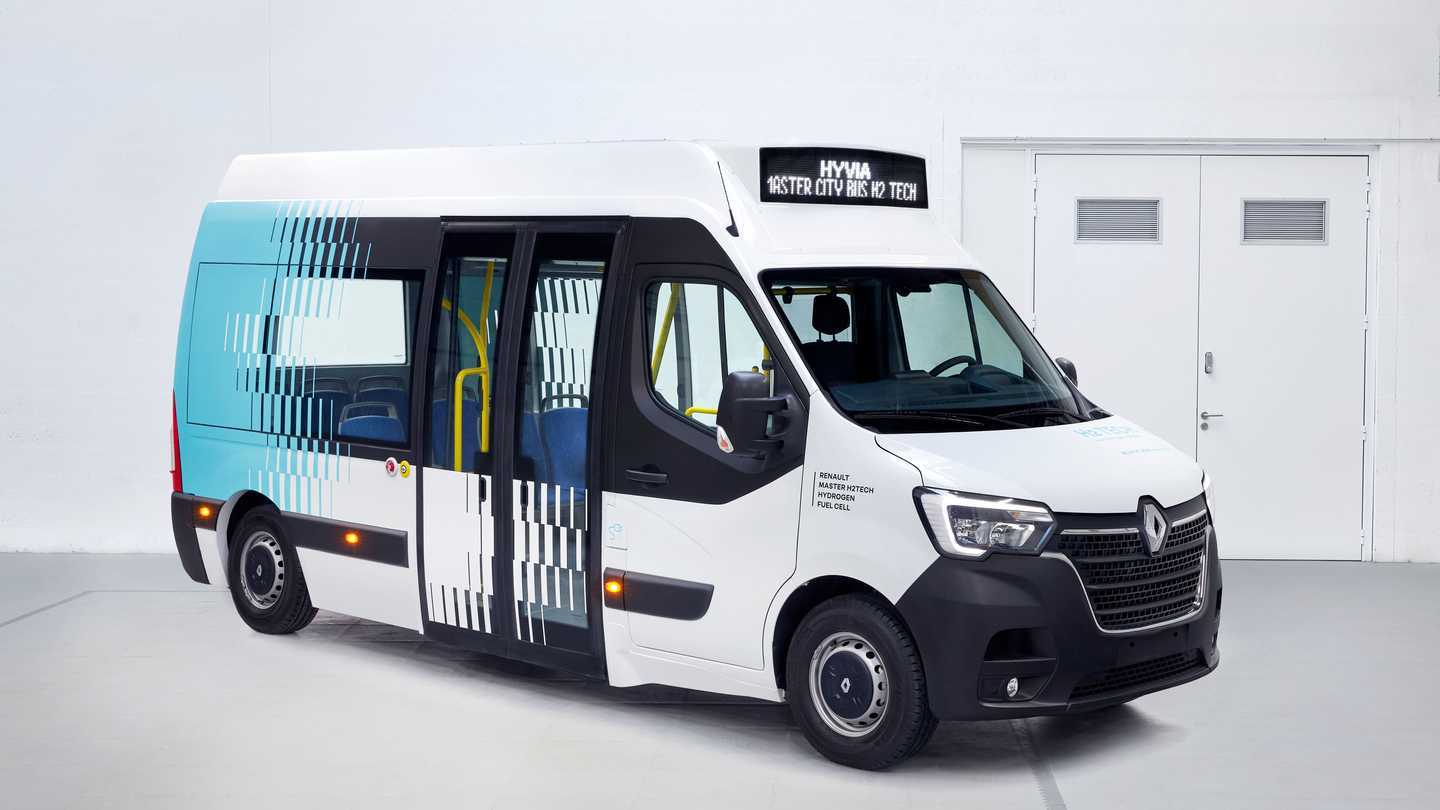 Renault Master vira micro-ônibus a hidrogênio