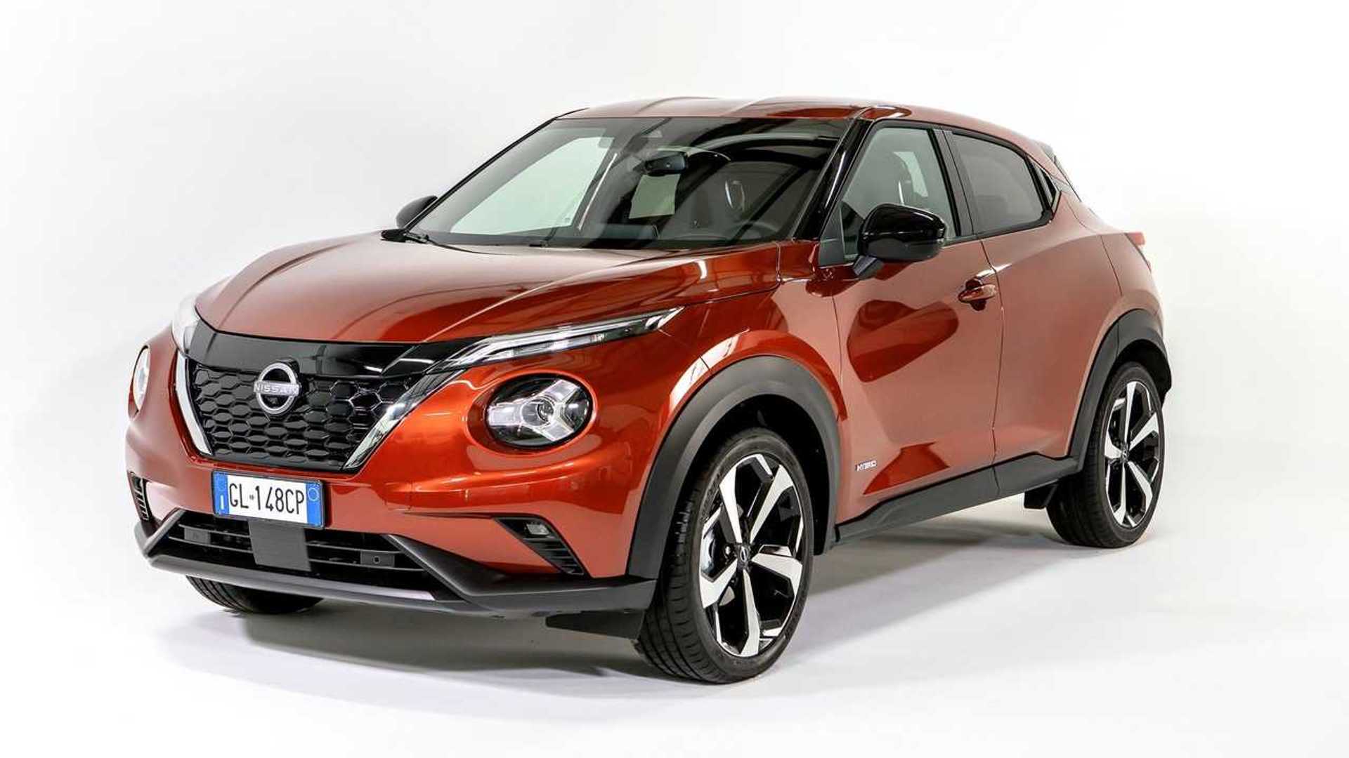 Nissan Juke Hybrid, autonomia, guida, prezzi, interni