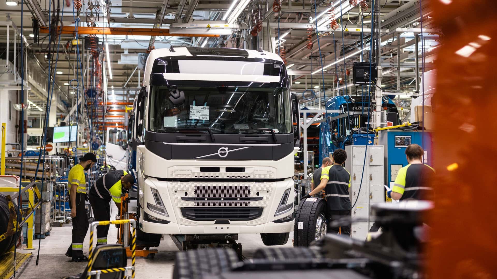Volvo Trucks Juga Mulai Produksi Truk Listrik di Ghent
