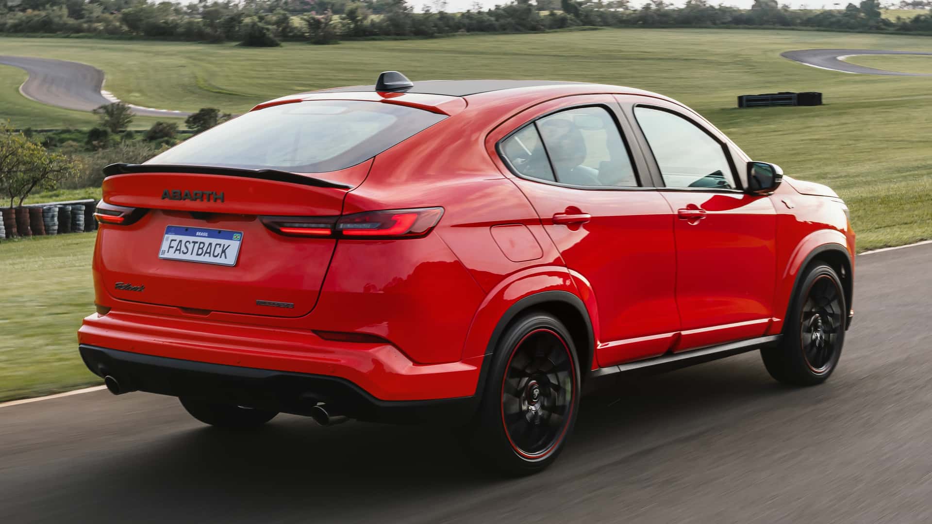 Fiat Fastback alcança marca de 50.000 unidades produzidas no Brasil