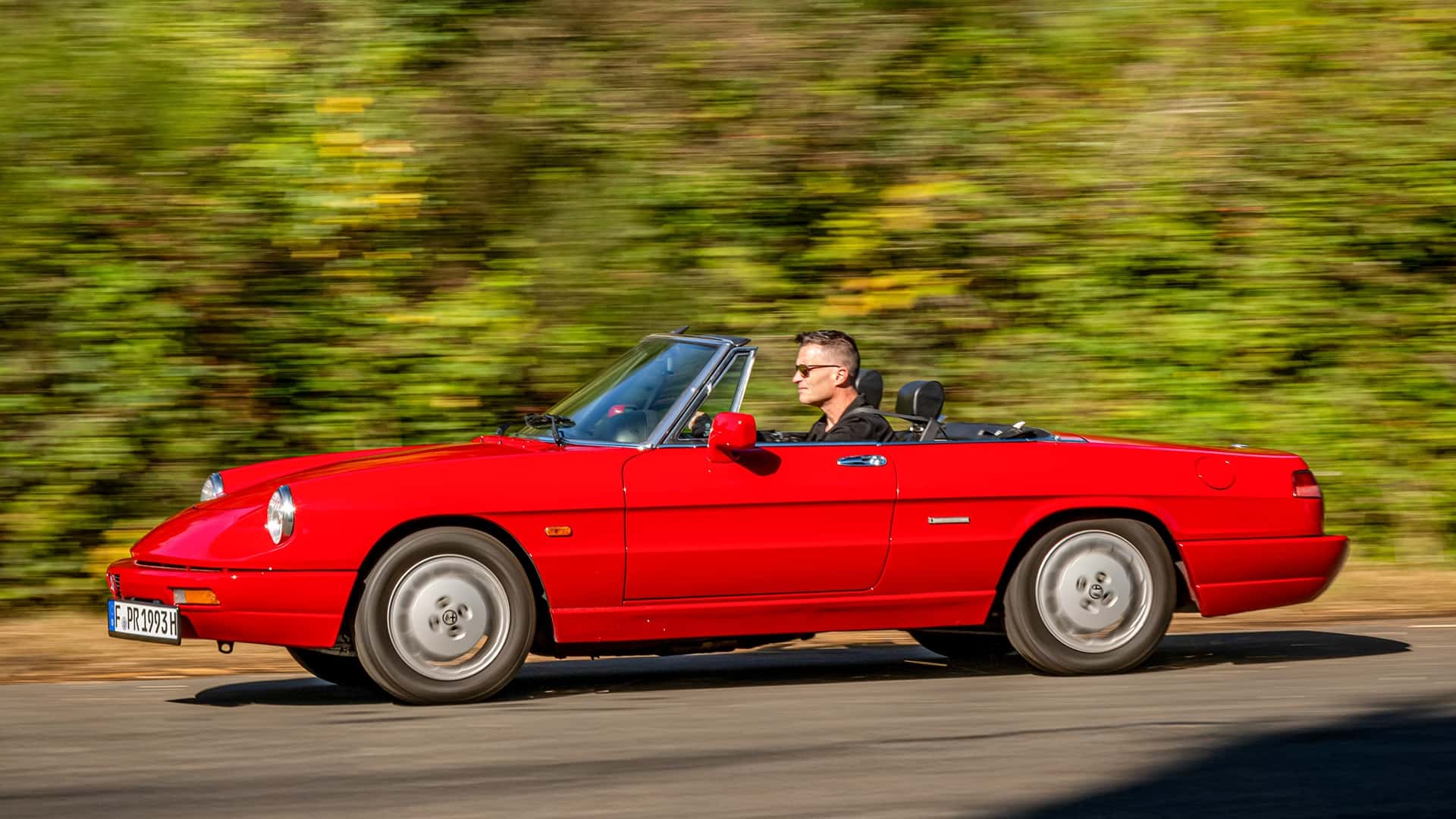 Foto: Alfa Romeo Spider 1990 | Motor1.com