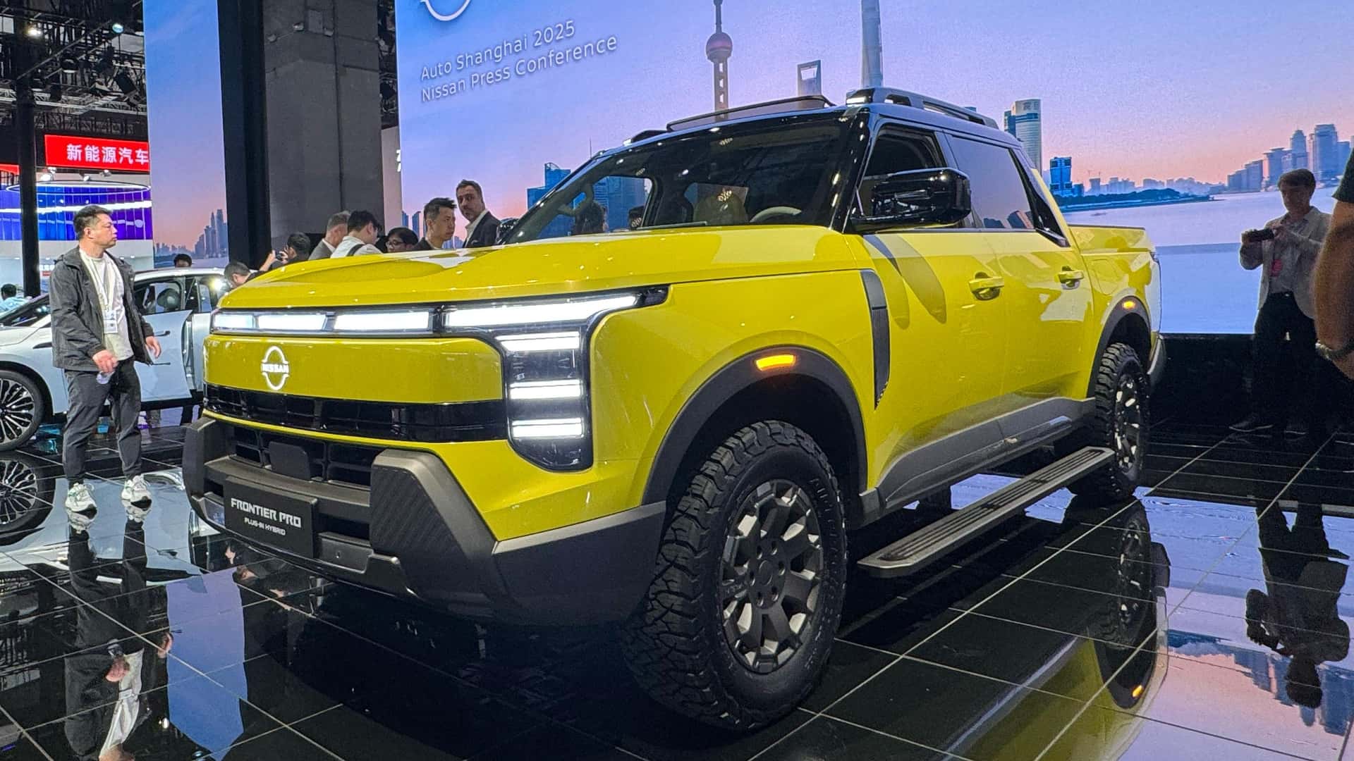 Nissan überrascht mit Frontier Pro Plug-In Hybrid-Pick-up