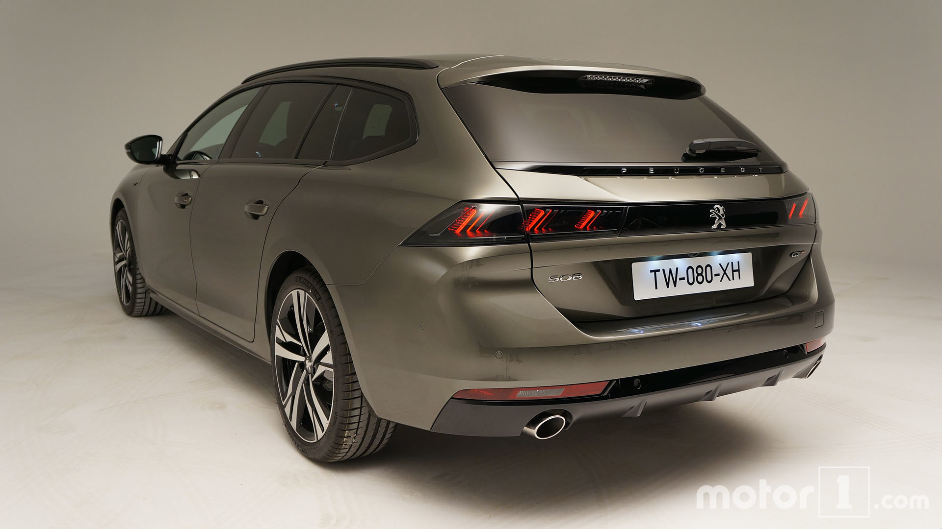 Nova Peugeot 508 SW é ainda mais bela que o sedã