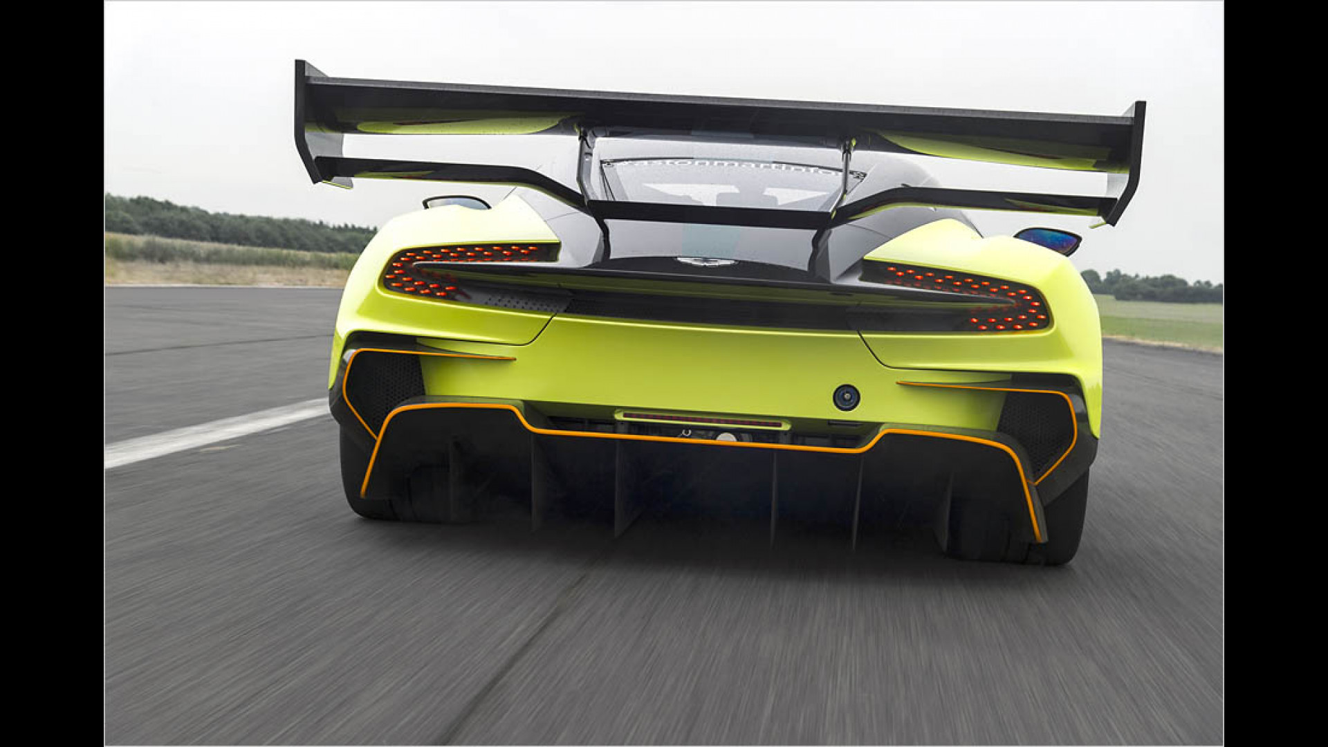 Aston Martin Valkyrie AMR Pro | Motor1.com Bilder