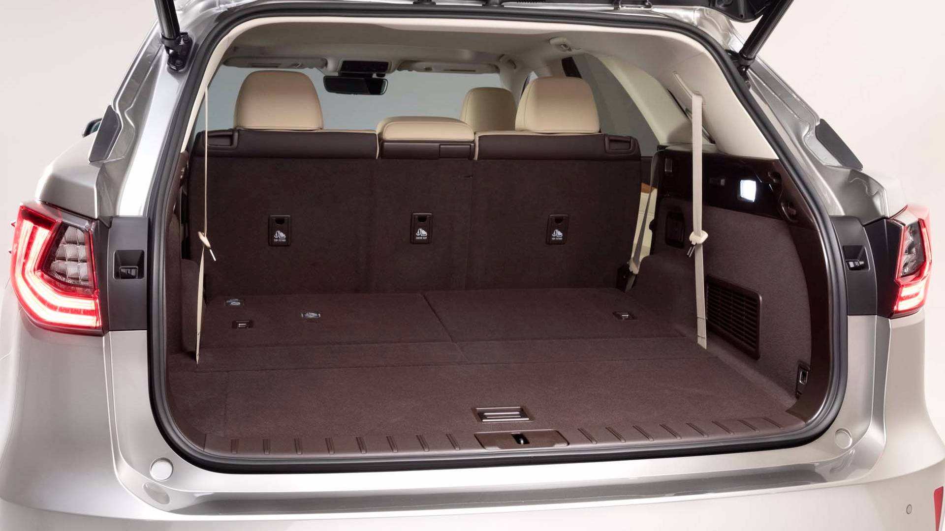 Le Lexus RX 7 places fait ses débuts à Los Angeles