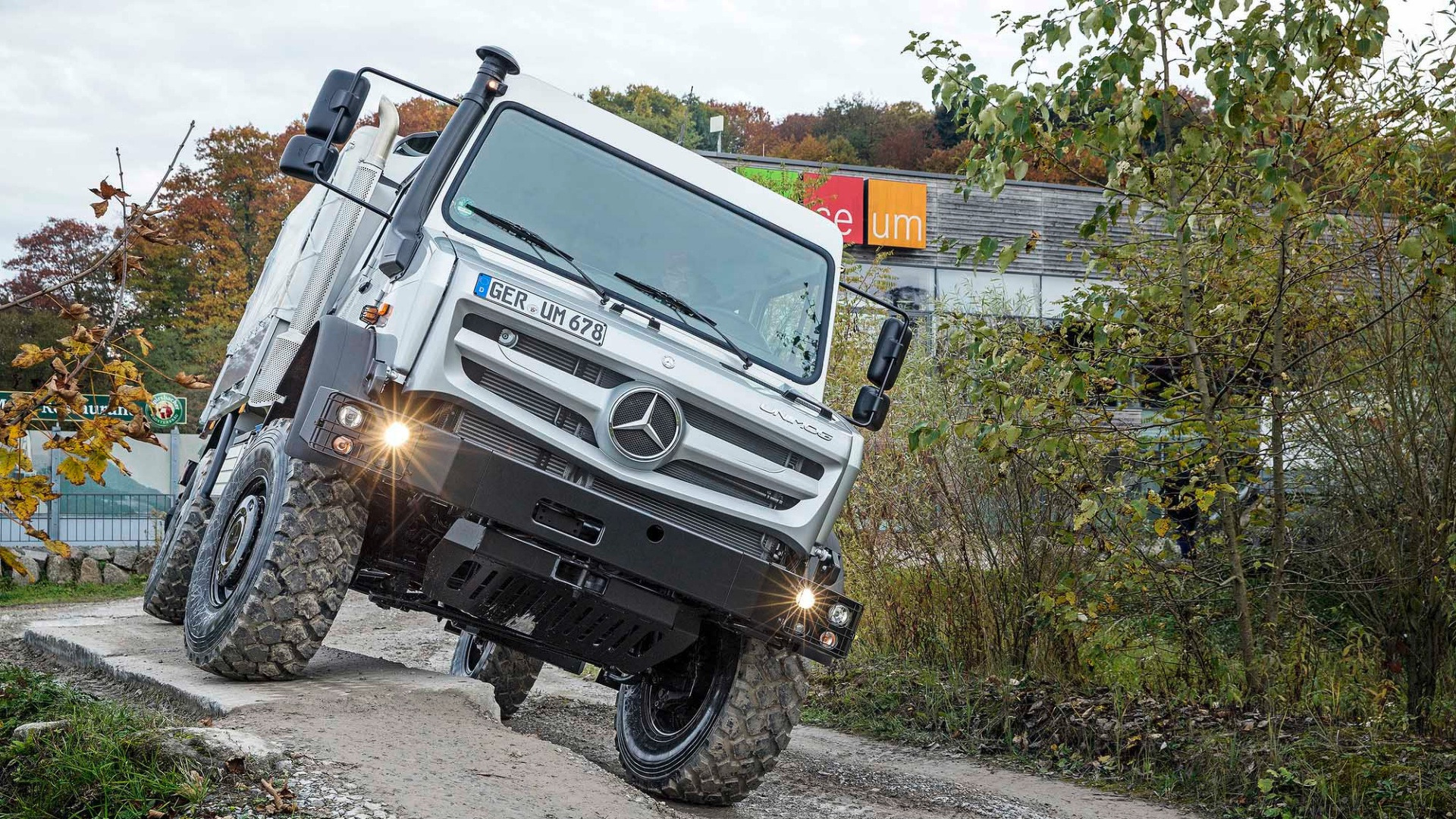 Unimog U 4023: museu de super brutos da Mercedes ganha nova atração