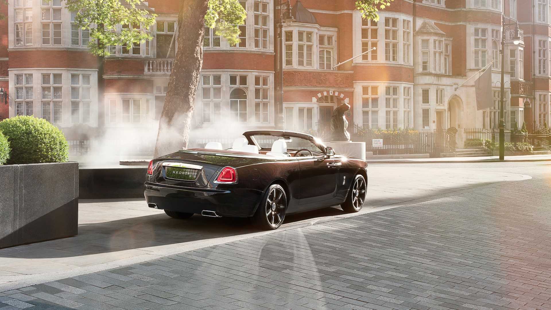 Rolls-Royce Londra bayisi tek örnek Dawn Mayfair ısmarladı