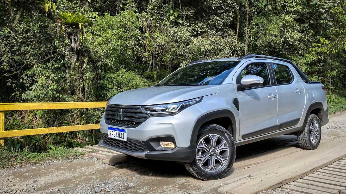 Fiat Strada 2022: As diferenças das versões básica e completa