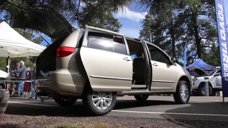 Yes, You Can Buy A 3.5-Inch Lift Kit For A Mid-'00s Toyota Sienna