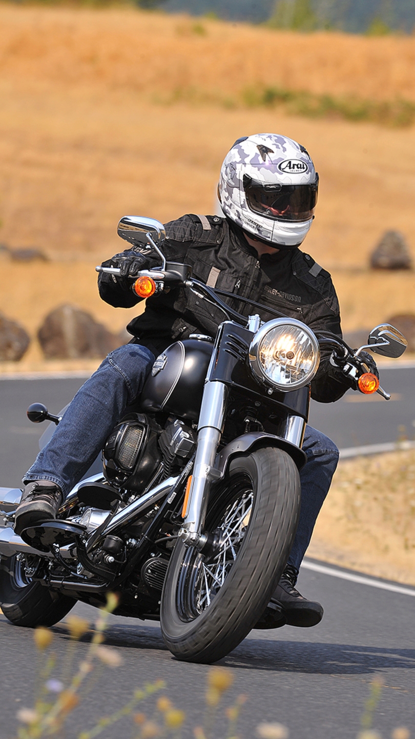 Harley’s Fastest Softails Ever - We Ride the 2016 Harley-Davidson ...