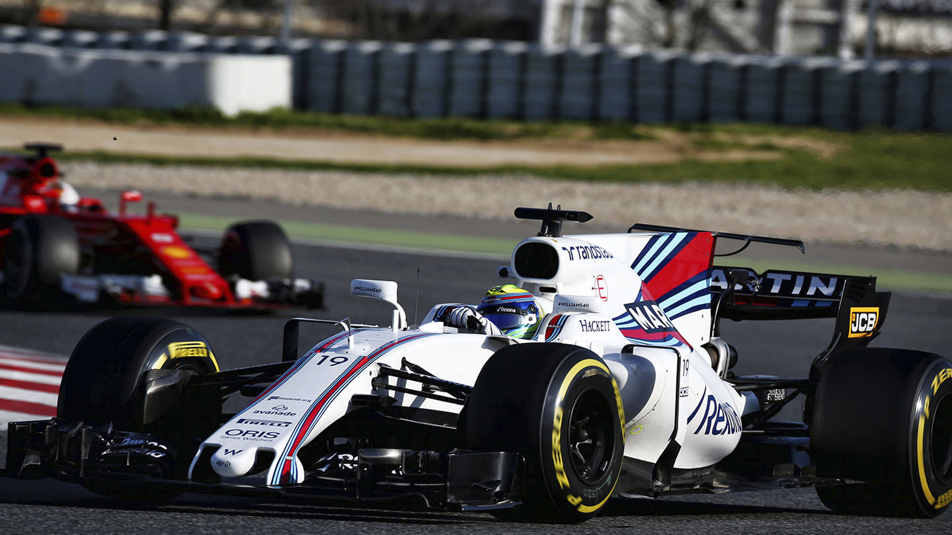 Felipe Massa com sua Williams FW40 nos treinos - F1 2017 - Motor1.com Fotos