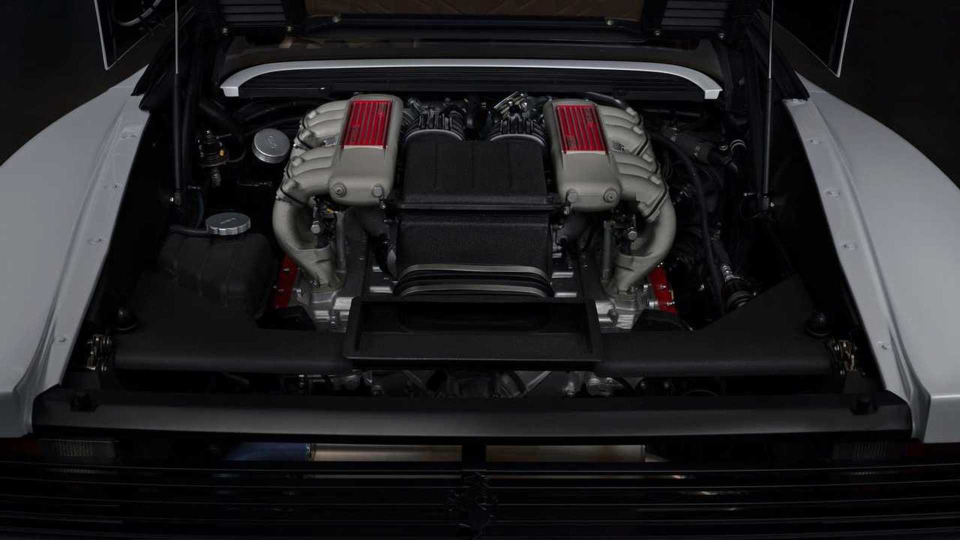 Ferrari Testarossa, il restomod con 510 CV e telefono cellulare