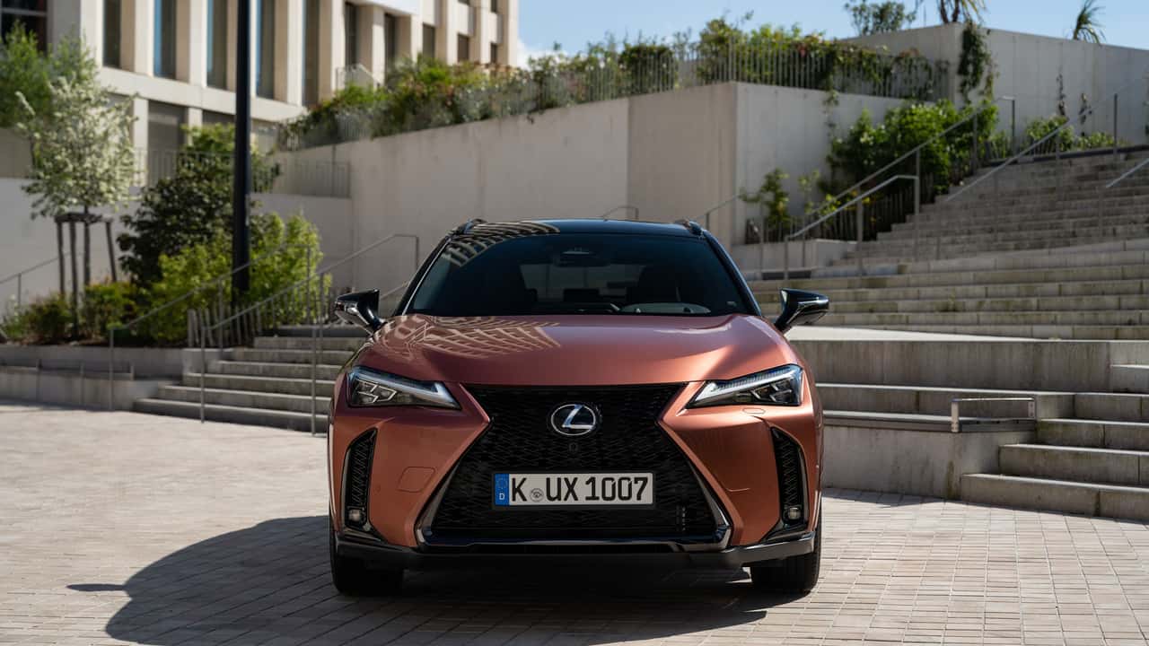 Nuevo Lexus UX 2024: SUV híbrido, 199 CV, equipado… ¡4.750 € de descuento!