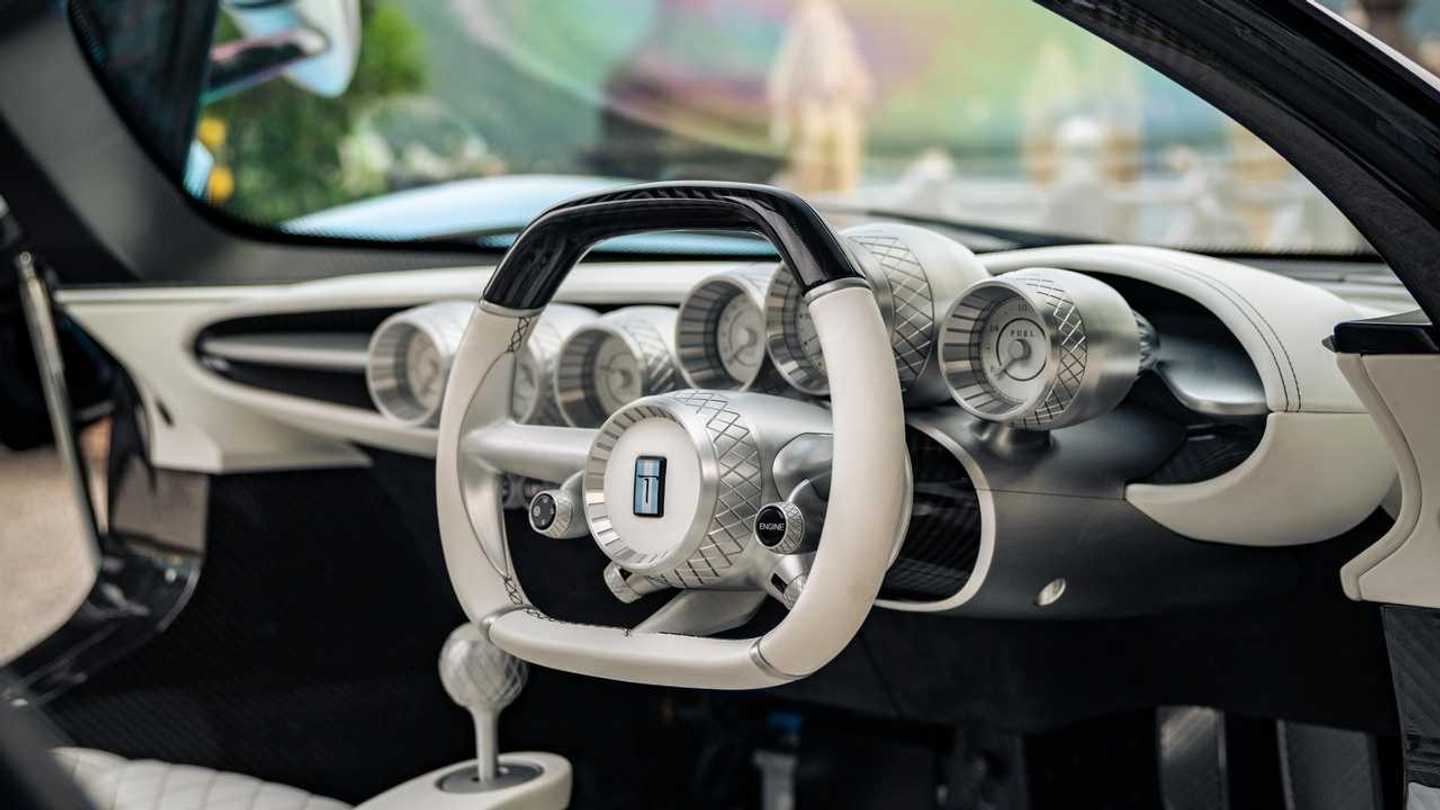 De Tomaso P72 Wows At Lake Como With Baby Blue Paint