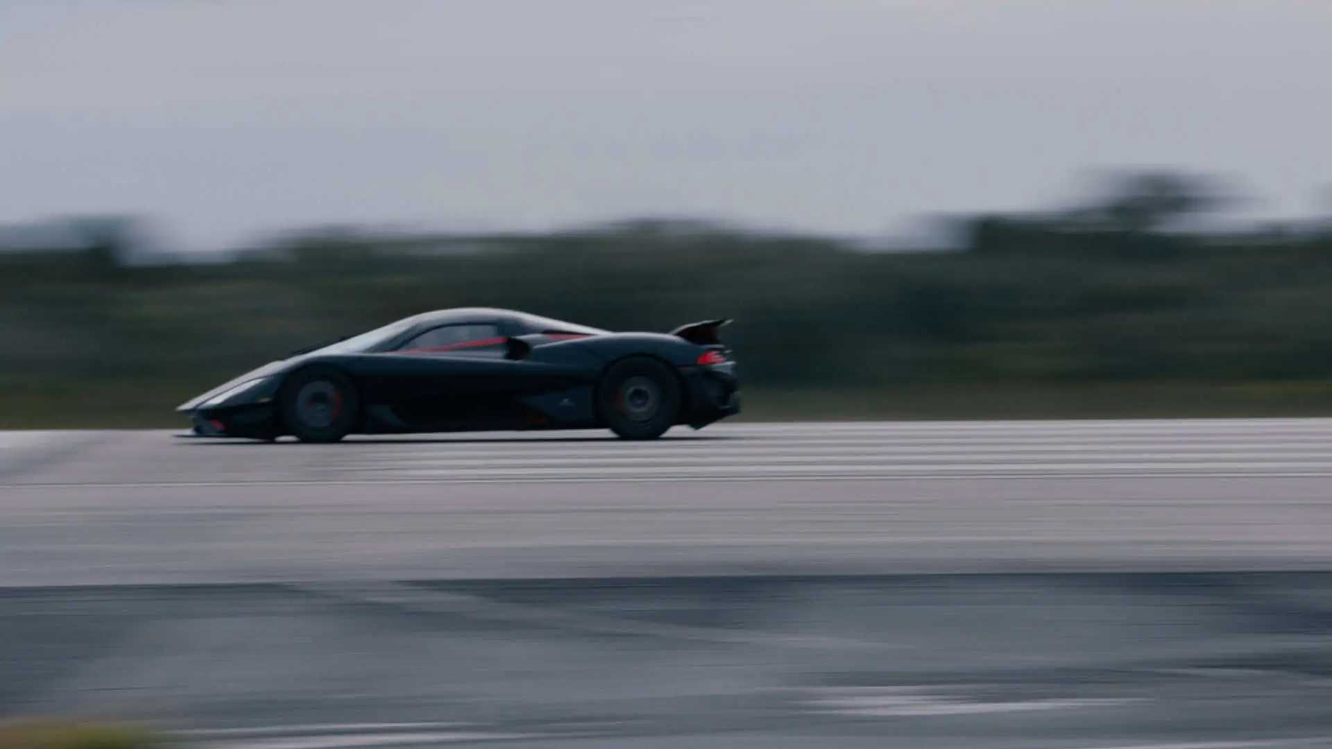 El Ssc Tuatara Alcanza Los 455 Km H En Un Nuevo Récord De Velocidad