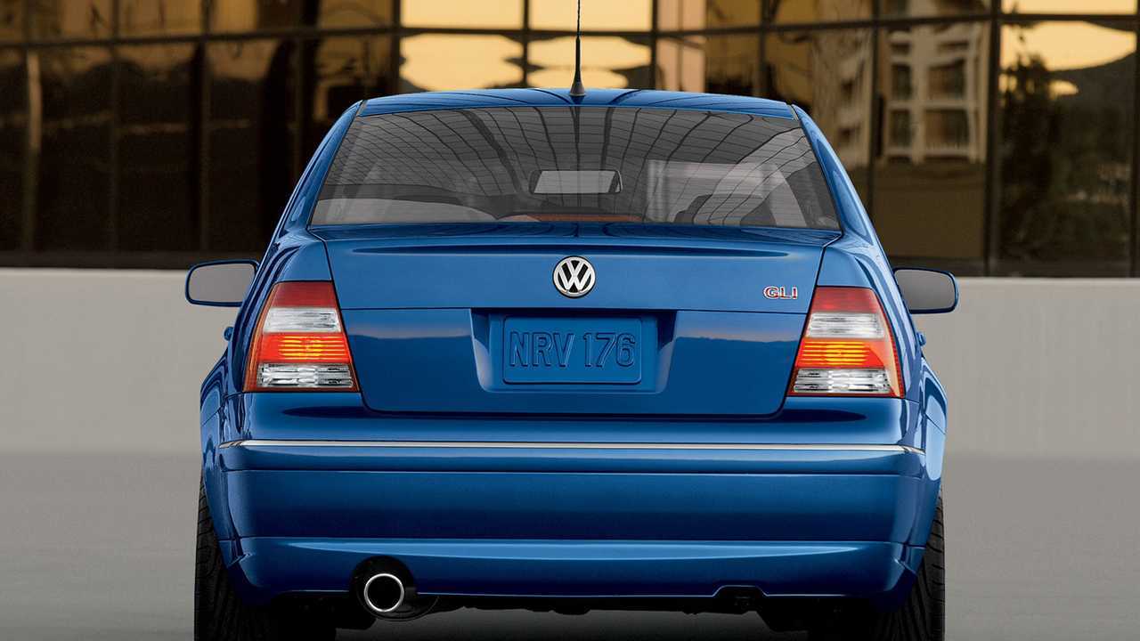 Blue Lagoon: VW le hizo un homenaje al Bora más famoso