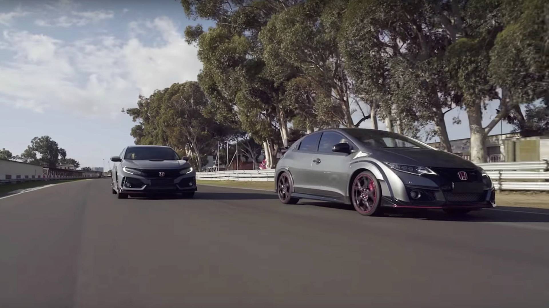 Les 5 générations de Honda Civic Type R en piste ensemble