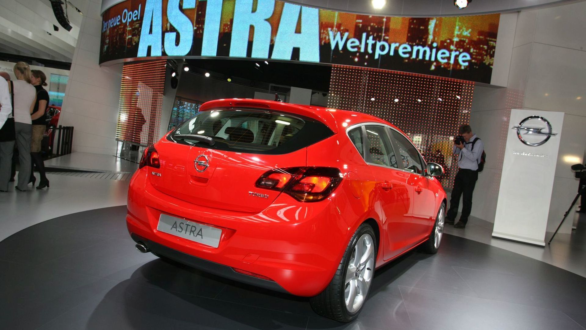 2010 Opel Asta Public Premiere in Frankfurt | Motor1.com Photos