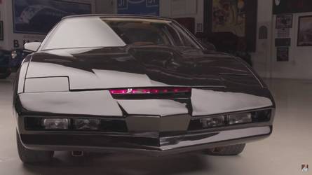 Jay Leno, Kara Şimşek dizisinin orijinal K.I.T.T'ini kullanıyor