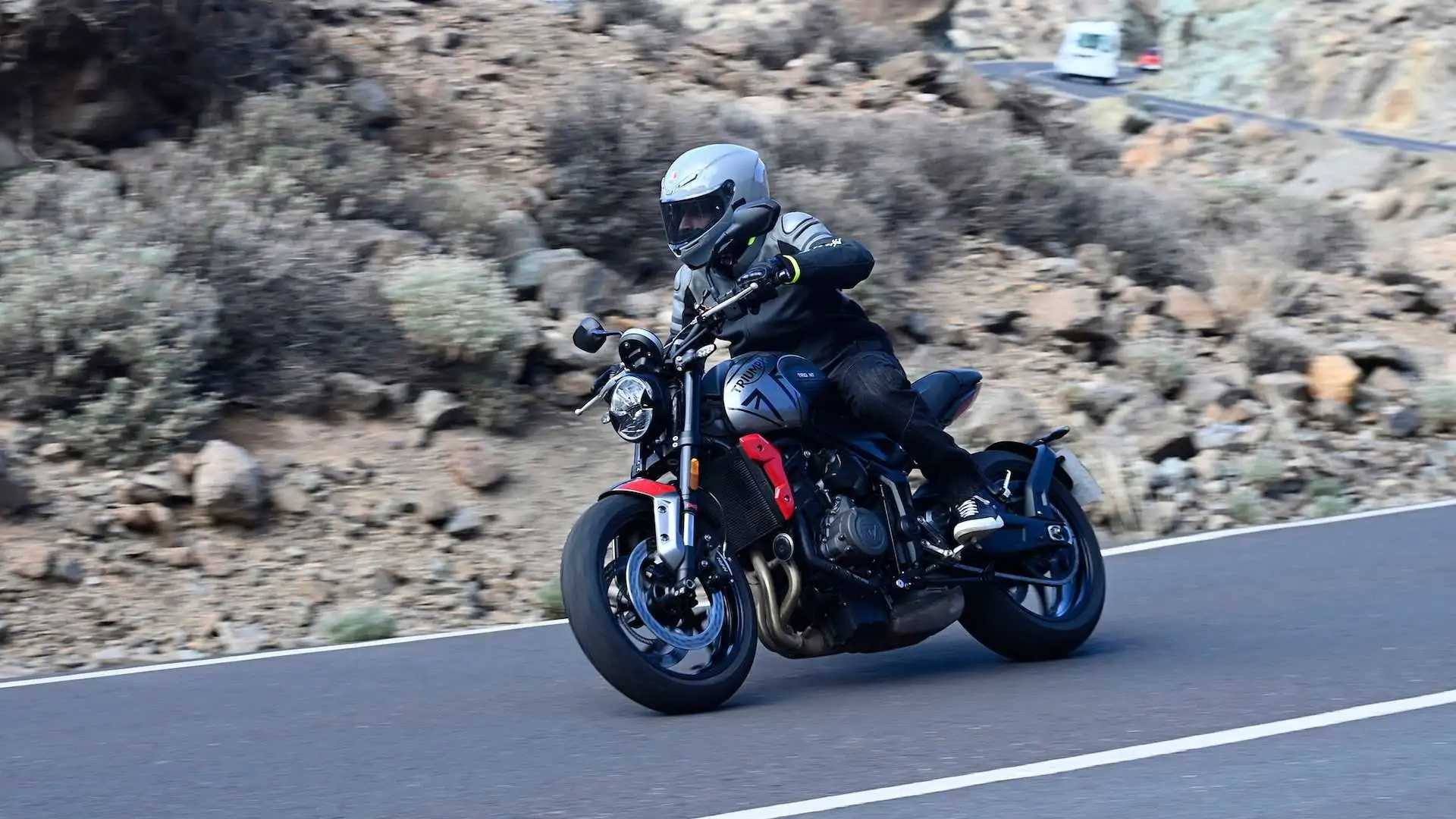 10 Lightweight Road Bikes That Are Easy To Get On