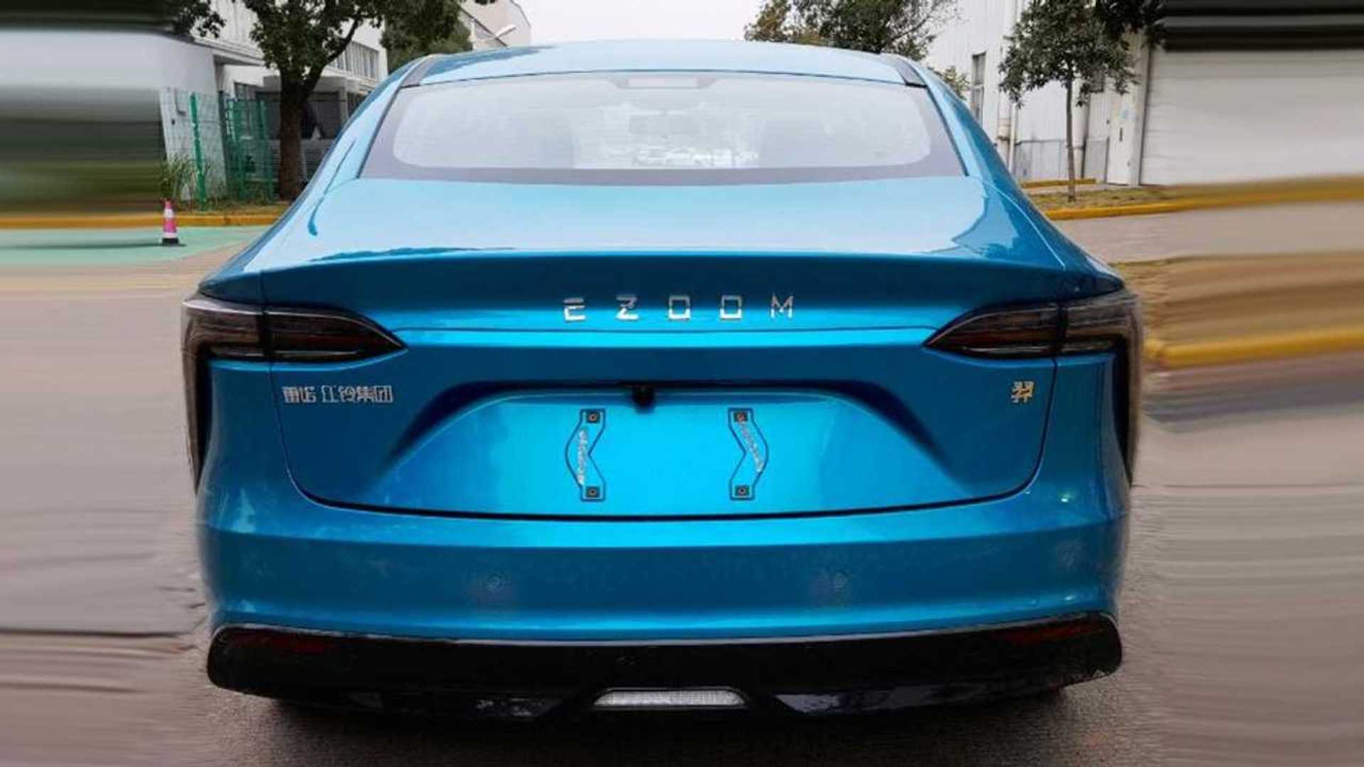 Ezoom Yi Is A New Electric Sedan From China With Renault Connections