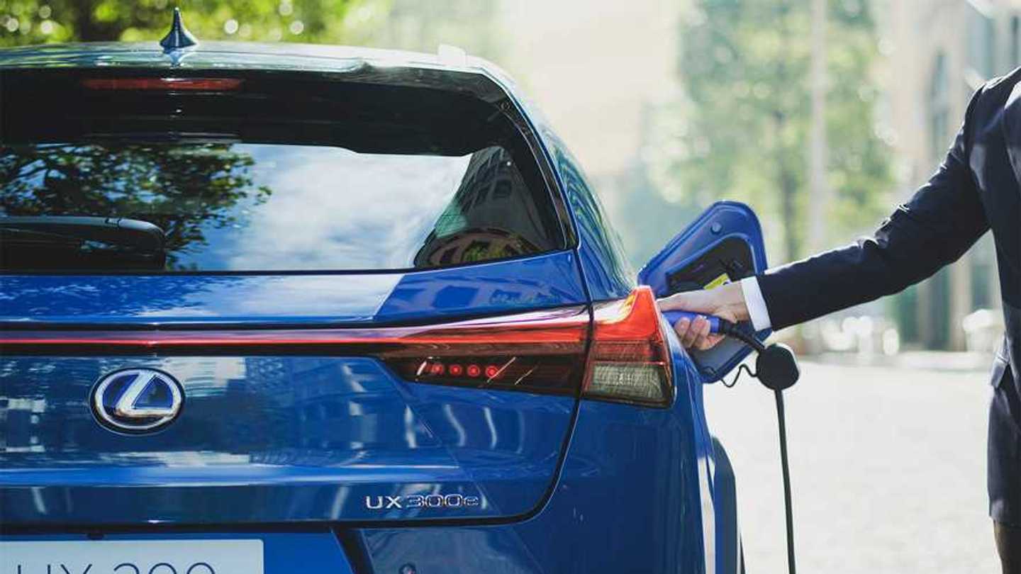Lexus UX 300e elettrica, la prova dei consumi reali