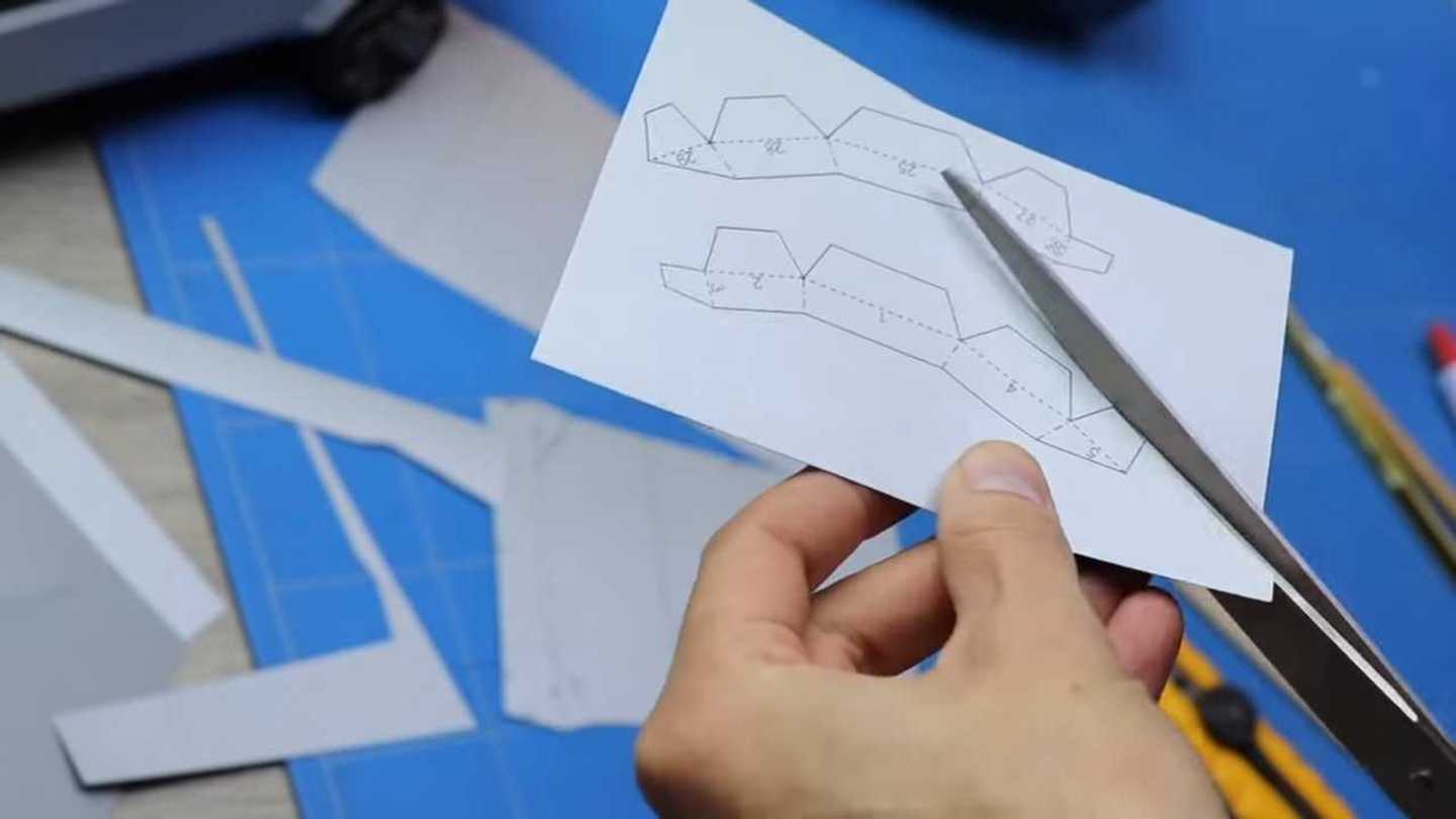 Artist Creates Perfect Tesla Cybertruck Paper Clone: You Can Do It Too