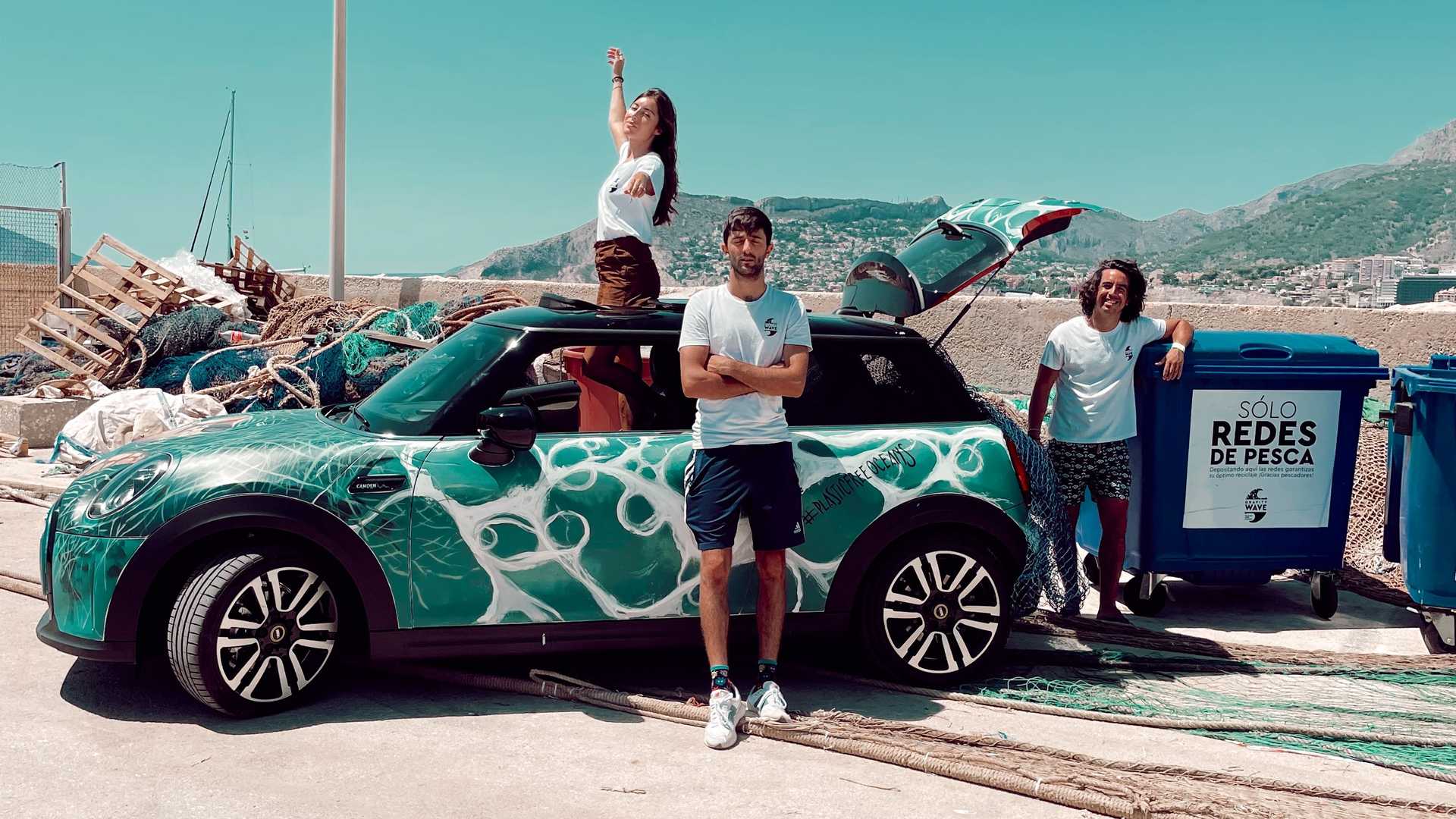 MINI y Gravity Wave han recogido 2.000 kg de plástico del Mediterráneo