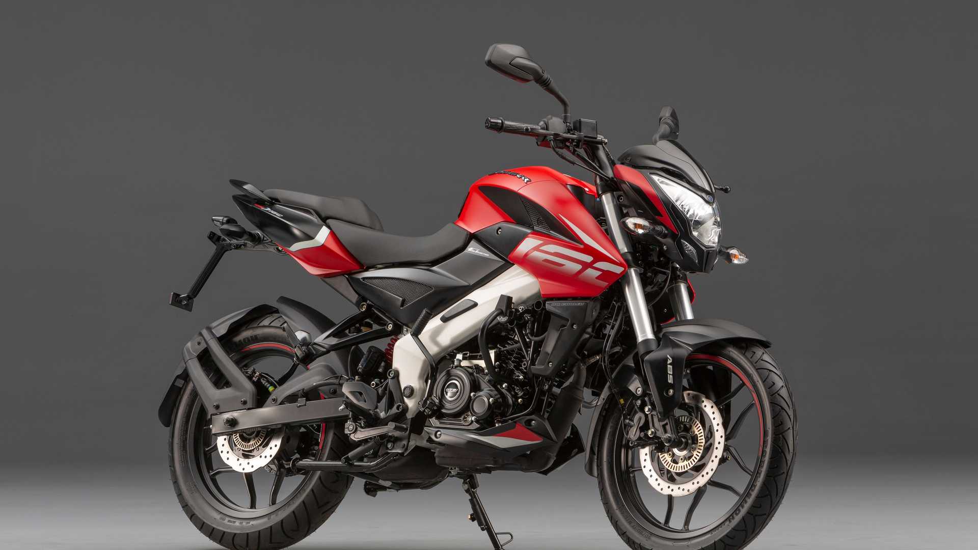 Bajaj: como andam as Dominar 160, 200 e 400